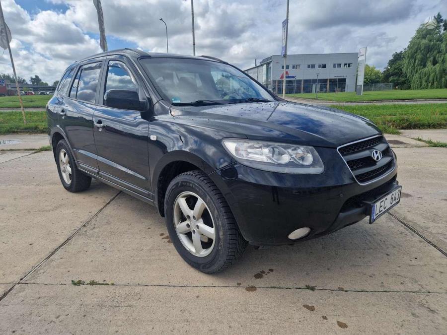 Melns Hyundai Santa Fe 2007 Panevēža, ar dzinēja tilpumu 2.19 L un nobraukumu 220 tūkst. km par 2999 €, foto 3 vietnē AUTOMOTO.COM.LV