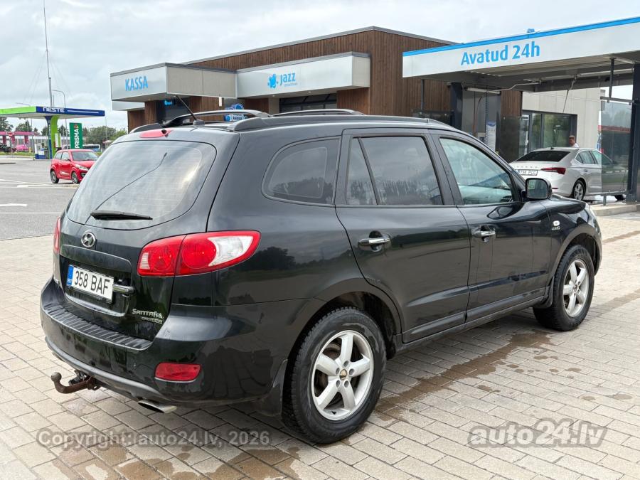 Melns Hyundai Santa Fe 2007 Rapla, ar dzinēja tilpumu 2.20 L un nobraukumu 0 tūkst. km par 1800 €, foto 4 vietnē AUTOMOTO.COM.LV