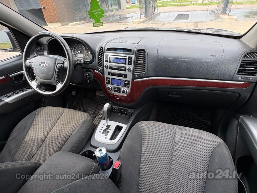 Melns Hyundai Santa Fe 2007 Rapla, ar dzinēja tilpumu 2.20 L un nobraukumu 0 tūkst. km par 1800 €, foto 13 vietnē AUTOMOTO.COM.LV