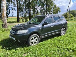 Melns Hyundai Santa Fe 2007 Jelgava, ar dzinēja tilpumu 2.20 L un nobraukumu 230 tūkst. km par 3500 €, foto  vietnē AUTOMOTO.COM.LV