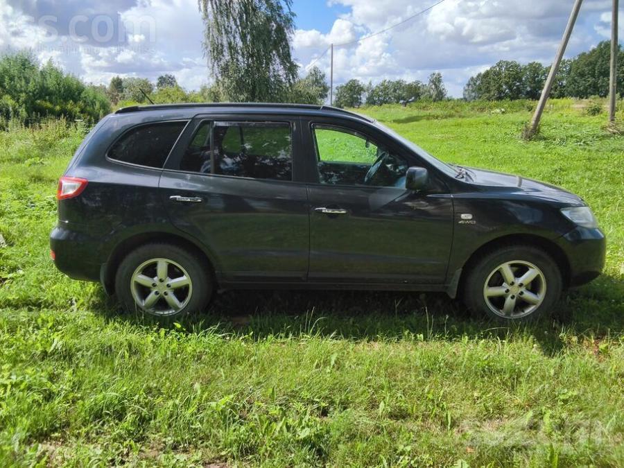 Melns Hyundai Santa Fe 2007 Jelgava, ar dzinēja tilpumu 2.20 L un nobraukumu 230 tūkst. km par 3500 €, foto 4 vietnē AUTOMOTO.COM.LV