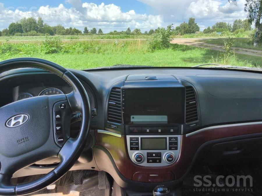 Melns Hyundai Santa Fe 2007 Jelgava, ar dzinēja tilpumu 2.20 L un nobraukumu 230 tūkst. km par 3500 €, foto 7 vietnē AUTOMOTO.COM.LV