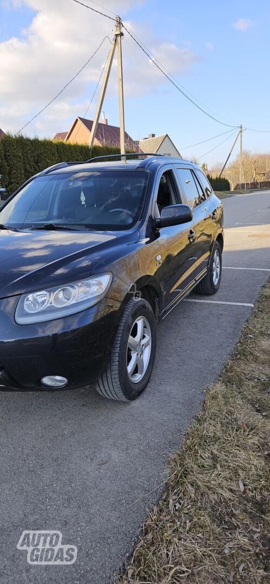 Black Hyundai Santa Fe 2007 in Pasvalys, with an engine capacity of 2.20 L and mileage of 289 thousand km for 3500 €, photo 6 on AUTOMOTO.COM.LV