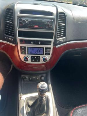 Melns Hyundai Santa Fe 2007 Marijampole, ar dzinēja tilpumu 2.19 L un nobraukumu 206 tūkst. km par 3650 €, foto 8 vietnē AUTOMOTO.COM.LV