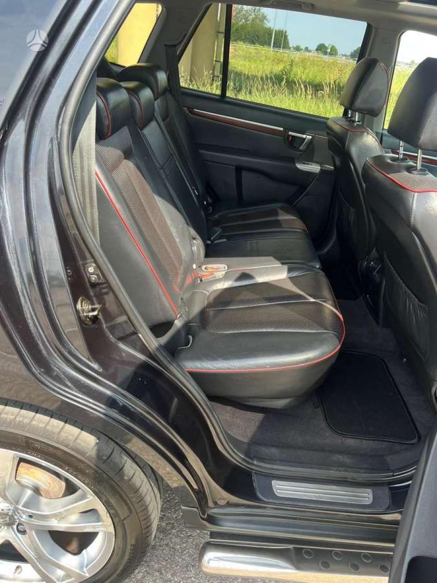 Melns Hyundai Santa Fe 2007 Marijampole, ar dzinēja tilpumu 2.19 L un nobraukumu 206 tūkst. km par 3650 €, foto 9 vietnē AUTOMOTO.COM.LV