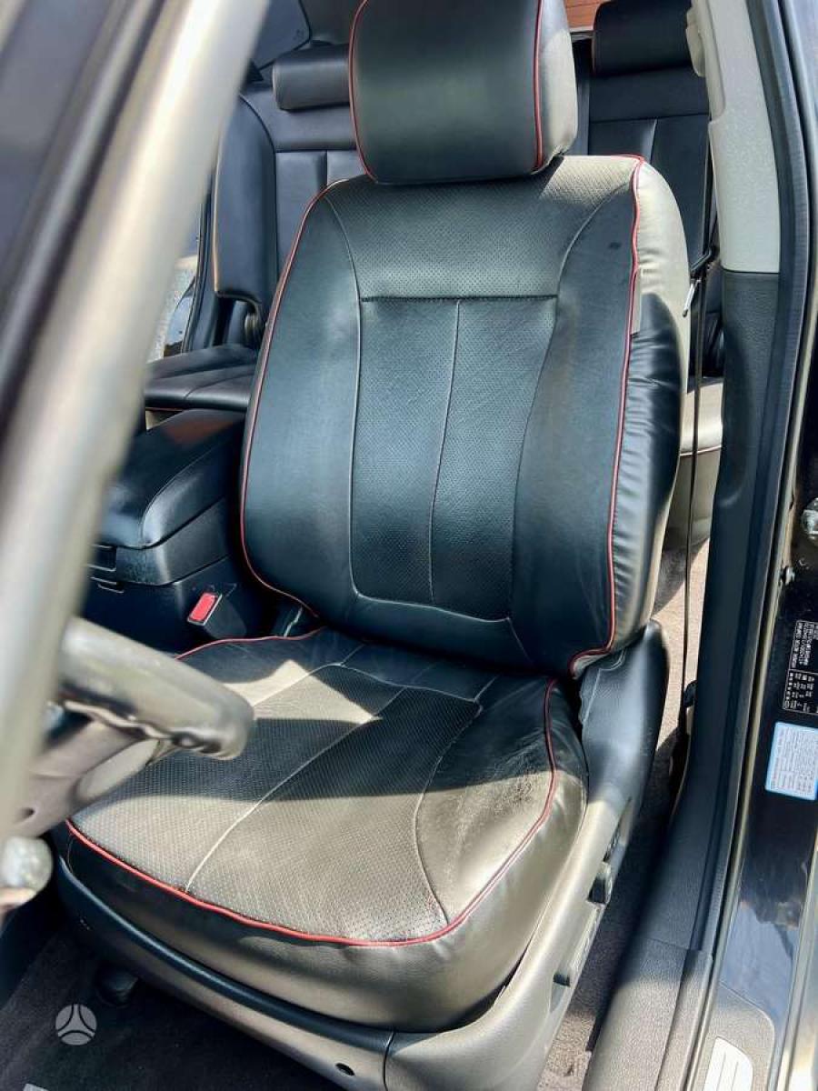 Black Hyundai Santa Fe 2007 in Marijampole, with an engine capacity of 2.19 L and mileage of 245 thousand km for 4490 €, photo 24 on AUTOMOTO.COM.LV