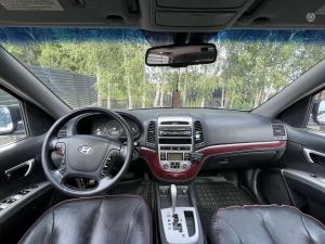 Black Hyundai Santa Fe 2007 in Klaipeda, with an engine capacity of 2.19 L and mileage of 317 thousand km for 2800 €, photo 6 on AUTOMOTO.COM.LV