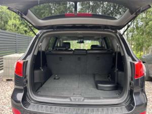 Black Hyundai Santa Fe 2007 in Klaipeda, with an engine capacity of 2.19 L and mileage of 317 thousand km for 2800 €, photo 9 on AUTOMOTO.COM.LV