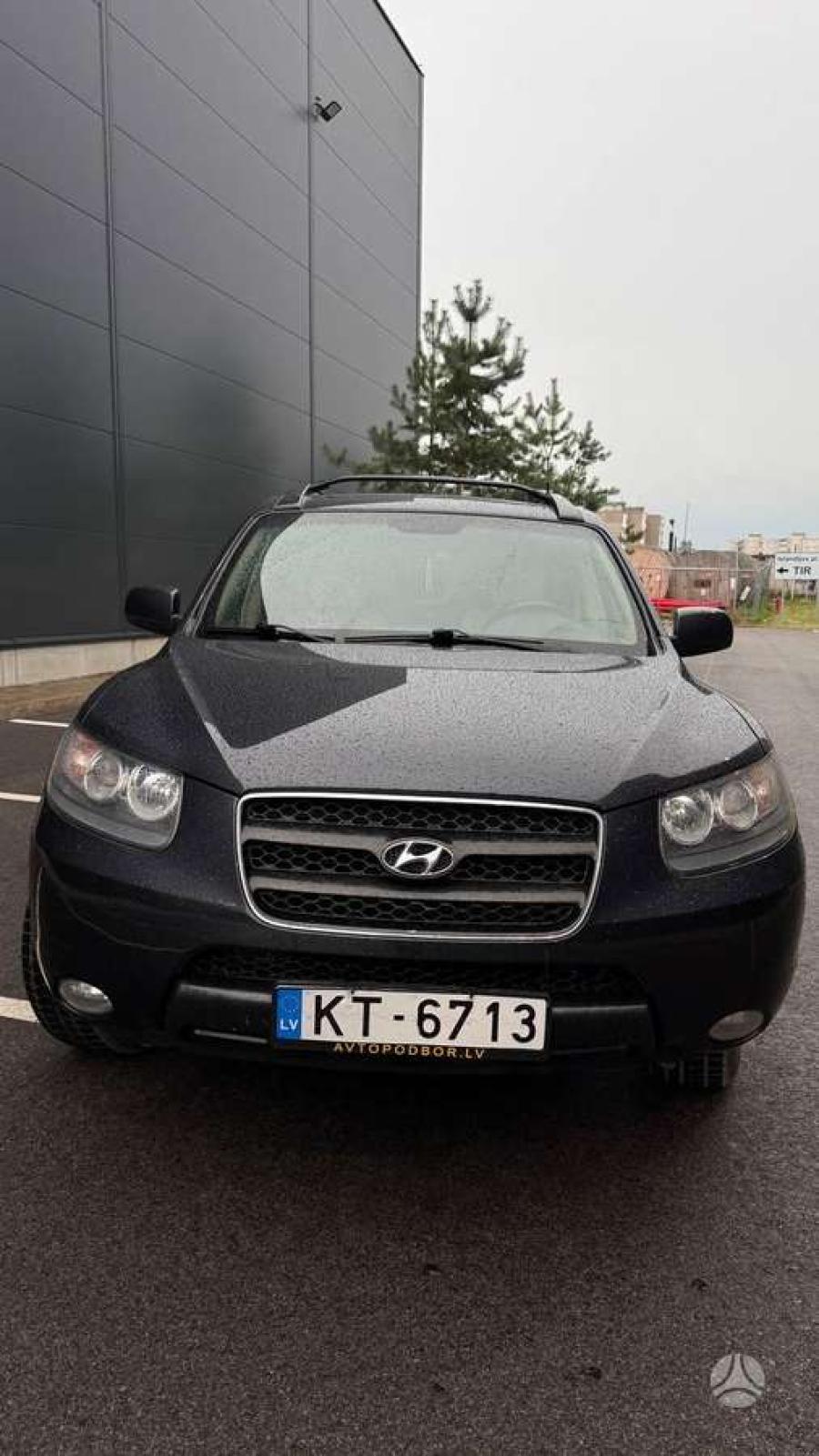 Black Hyundai Santa Fe 2007 in Kaunas, with an engine capacity of 2.19 L and mileage of 3 thousand km for 3650 €, photo 3 on AUTOMOTO.COM.LV