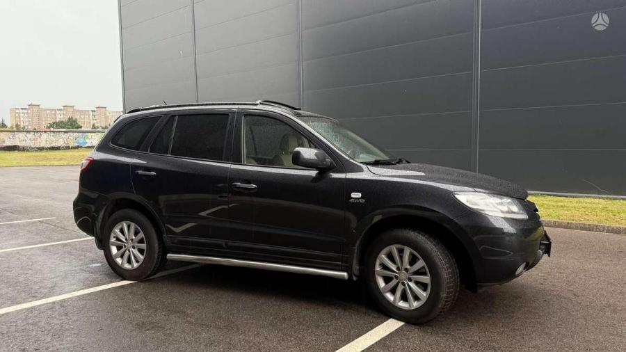 Black Hyundai Santa Fe 2007 in Kaunas, with an engine capacity of 2.19 L and mileage of 3 thousand km for 3650 €, photo 7 on AUTOMOTO.COM.LV