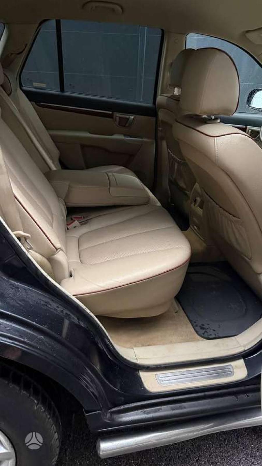 Black Hyundai Santa Fe 2007 in Kaunas, with an engine capacity of 2.19 L and mileage of 3 thousand km for 3650 €, photo 14 on AUTOMOTO.COM.LV