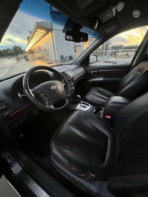 Melns Hyundai Santa Fe 2007 Viļņa, ar dzinēja tilpumu 2.19 L un nobraukumu 332 tūkst. km par 3000 €, foto 14 vietnē AUTOMOTO.COM.LV