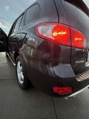 Melns Hyundai Santa Fe 2007 Viļņa, ar dzinēja tilpumu 2.19 L un nobraukumu 332 tūkst. km par 3000 €, foto 18 vietnē AUTOMOTO.COM.LV
