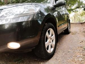 Black Hyundai Santa Fe 2007 in Vilnius, with an engine capacity of 2.19 L and mileage of 326 thousand km for 2950 €, photo 12 on AUTOMOTO.COM.LV