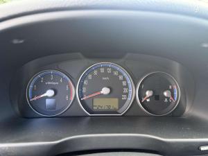 Black Hyundai Santa Fe 2007 in Marijampole, with an engine capacity of 2.19 L and mileage of 242 thousand km for 2999 €, photo 21 on AUTOMOTO.COM.LV