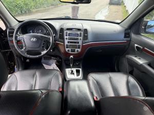 Black Hyundai Santa Fe 2007 in Marijampole, with an engine capacity of 2.19 L and mileage of 242 thousand km for 2999 €, photo 22 on AUTOMOTO.COM.LV