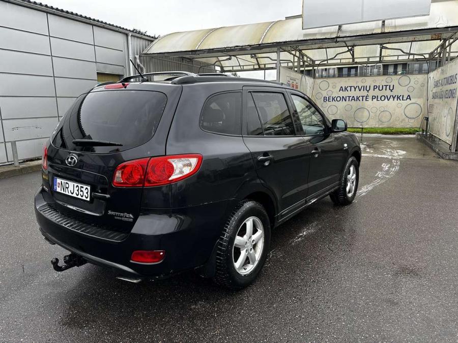 Melns Hyundai Santa Fe 2007 Viļņa, ar dzinēja tilpumu 2.19 L un nobraukumu 270 tūkst. km par 3500 €, foto 6 vietnē AUTOMOTO.COM.LV