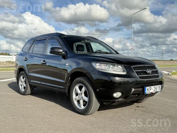 Melns Hyundai Santa Fe 2007 Liepāja, ar dzinēja tilpumu 2.20 L un nobraukumu 270 tūkst. km par 3400 €, foto 1 vietnē AUTOMOTO.COM.LV