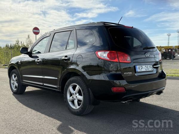 Melns Hyundai Santa Fe 2007 Liepāja, ar dzinēja tilpumu 2.20 L un nobraukumu 270 tūkst. km par 3400 €, foto 5 vietnē AUTOMOTO.COM.LV