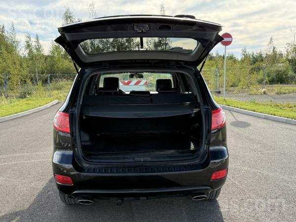 Melns Hyundai Santa Fe 2007 Liepāja, ar dzinēja tilpumu 2.20 L un nobraukumu 270 tūkst. km par 3400 €, foto 10 vietnē AUTOMOTO.COM.LV