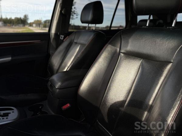 Melns Hyundai Santa Fe 2007 Liepāja, ar dzinēja tilpumu 2.20 L un nobraukumu 270 tūkst. km par 3400 €, foto 11 vietnē AUTOMOTO.COM.LV