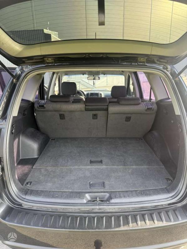 Black Hyundai Santa Fe 2007 in Kaunas, with an engine capacity of 2.19 L and mileage of 300 thousand km for 3500 €, photo 9 on AUTOMOTO.COM.LV