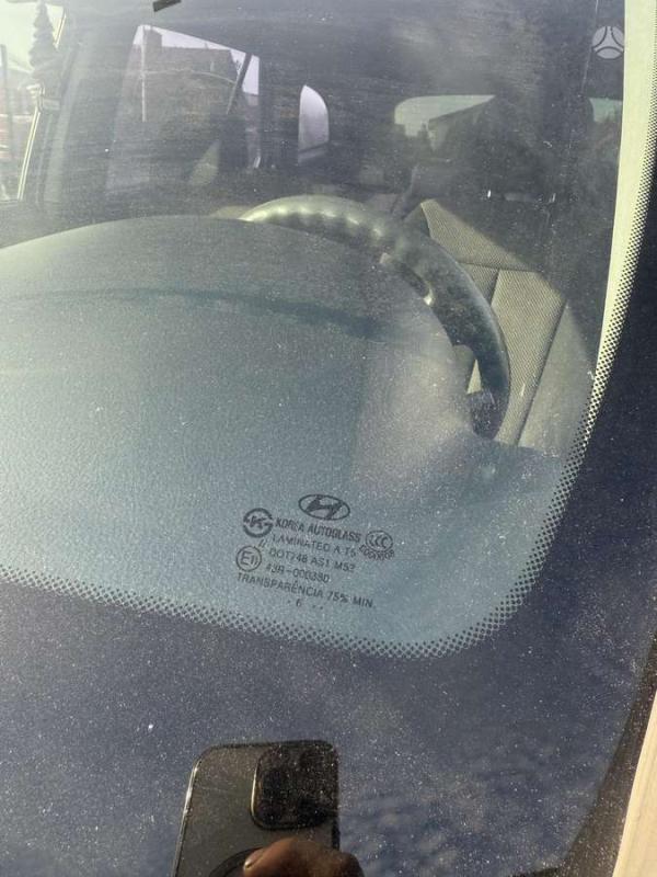 Black Hyundai Santa Fe 2007 in Kaunas, with an engine capacity of 2.19 L and mileage of 300 thousand km for 3500 €, photo 11 on AUTOMOTO.COM.LV
