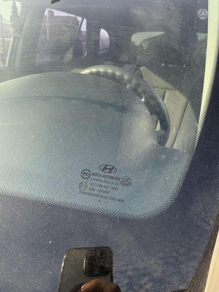 Black Hyundai Santa Fe 2007 in Kaunas, with an engine capacity of 2.19 L and mileage of 300 thousand km for 3500 €, photo 11 on AUTOMOTO.COM.LV