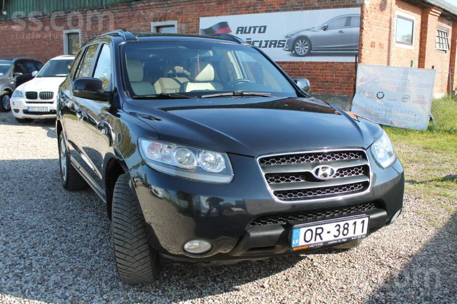Melns Hyundai Santa Fe 2007 Daugavpils, ar dzinēja tilpumu 2.20 L un nobraukumu 297 tūkst. km par 3990 €, foto 1 vietnē AUTOMOTO.COM.LV