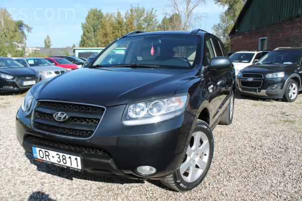 Hyundai Santa Fe 2007 Daugavpils vietnē Melns Hyundai Santa Fe 2007 Daugavpils, ar dzinēja tilpumu 2.20 L un nobraukumu 297 tūkst. km par 3990 €, foto 3 vietnē AUTOMOTO.COM.LV