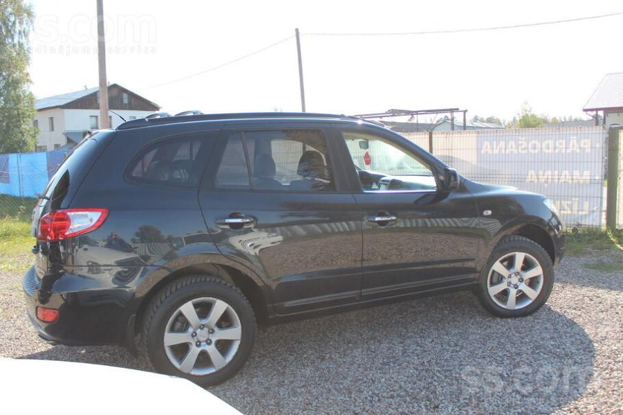Melns Hyundai Santa Fe 2007 Daugavpils, ar dzinēja tilpumu 2.20 L un nobraukumu 297 tūkst. km par 3990 €, foto 8 vietnē AUTOMOTO.COM.LV