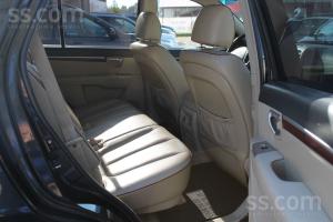 Melns Hyundai Santa Fe 2007 Daugavpils, ar dzinēja tilpumu 2.20 L un nobraukumu 297 tūkst. km par 3990 €, foto 15 vietnē AUTOMOTO.COM.LV