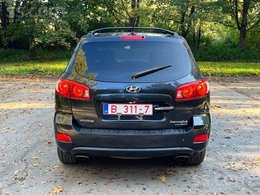 Melns Hyundai Santa Fe 2007 Rīga, ar dzinēja tilpumu 2.20 L un nobraukumu 0 tūkst. km par 3899 €, foto 5 vietnē AUTOMOTO.COM.LV