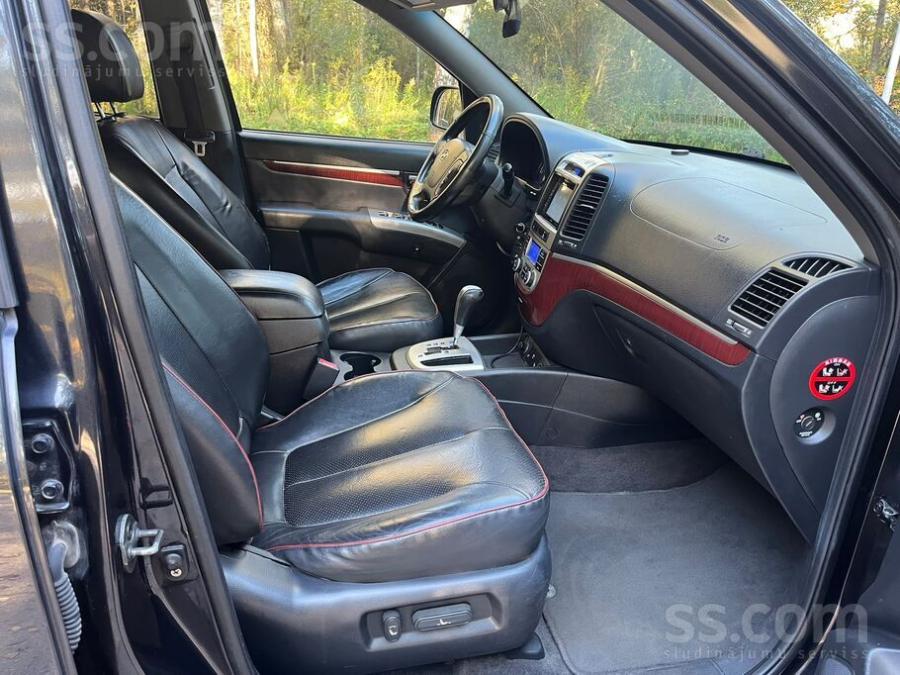 Melns Hyundai Santa Fe 2007 Rīga, ar dzinēja tilpumu 2.20 L un nobraukumu 0 tūkst. km par 3899 €, foto 23 vietnē AUTOMOTO.COM.LV