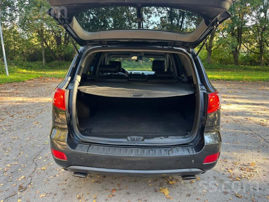 Melns Hyundai Santa Fe 2007 Rīga, ar dzinēja tilpumu 2.20 L un nobraukumu 0 tūkst. km par 3899 €, foto 25 vietnē AUTOMOTO.COM.LV