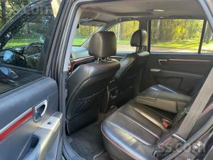 Melns Hyundai Santa Fe 2007 Rīga, ar dzinēja tilpumu 2.20 L un nobraukumu 0 tūkst. km par 3899 €, foto 26 vietnē AUTOMOTO.COM.LV