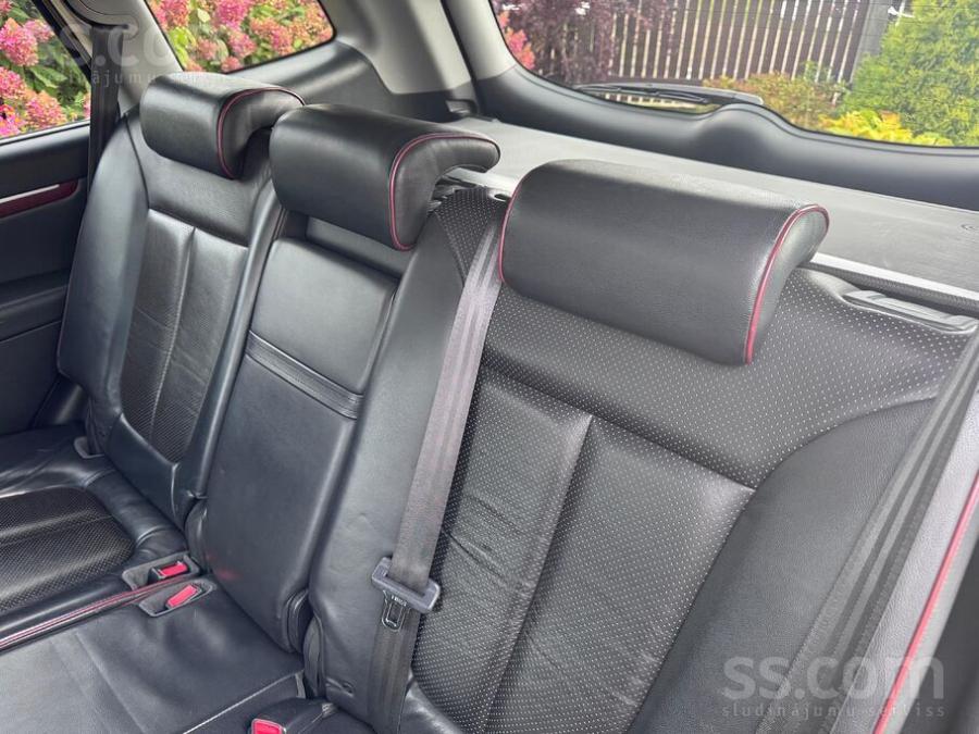 Black Hyundai Santa Fe 2007 in Riga, with an engine capacity of 2.20 L and mileage of 262 thousand km for 3300 €, photo 8 on AUTOMOTO.COM.LV