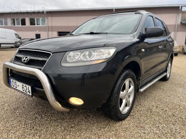 Melns Hyundai Santa Fe 2007 Rēzekne, ar dzinēja tilpumu 2.20 L un nobraukumu 255 tūkst. km par 3750 €, foto 3 vietnē AUTOMOTO.COM.LV