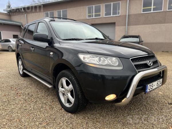 Melns Hyundai Santa Fe 2007 Rēzekne, ar dzinēja tilpumu 2.20 L un nobraukumu 255 tūkst. km par 3750 €, foto 4 vietnē AUTOMOTO.COM.LV