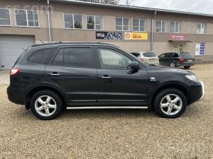 Melns Hyundai Santa Fe 2007 Rēzekne, ar dzinēja tilpumu 2.20 L un nobraukumu 255 tūkst. km par 3750 €, foto 5 vietnē AUTOMOTO.COM.LV