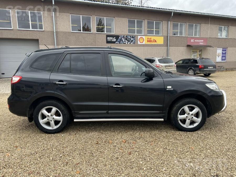 Melns Hyundai Santa Fe 2007 Rēzekne, ar dzinēja tilpumu 2.20 L un nobraukumu 255 tūkst. km par 3750 €, foto 5 vietnē AUTOMOTO.COM.LV
