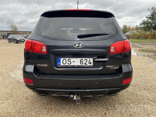 Melns Hyundai Santa Fe 2007 Rēzekne, ar dzinēja tilpumu 2.20 L un nobraukumu 255 tūkst. km par 3750 €, foto 7 vietnē AUTOMOTO.COM.LV