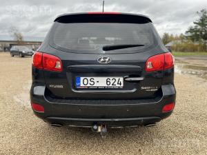 Melns Hyundai Santa Fe 2007 Rēzekne, ar dzinēja tilpumu 2.20 L un nobraukumu 255 tūkst. km par 3750 €, foto 7 vietnē AUTOMOTO.COM.LV