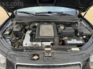 Melns Hyundai Santa Fe 2007 Rēzekne, ar dzinēja tilpumu 2.20 L un nobraukumu 255 tūkst. km par 3750 €, foto 16 vietnē AUTOMOTO.COM.LV