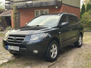 Melns Hyundai Santa Fe 2007 Tukums, ar dzinēja tilpumu 2.20 L un nobraukumu 384 tūkst. km par 2800 €, foto 1 vietnē AUTOMOTO.COM.LV