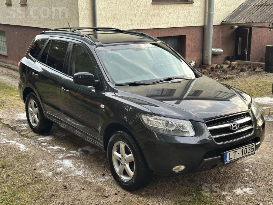 Melns Hyundai Santa Fe 2007 Tukums, ar dzinēja tilpumu 2.20 L un nobraukumu 384 tūkst. km par 2800 €, foto 4 vietnē AUTOMOTO.COM.LV