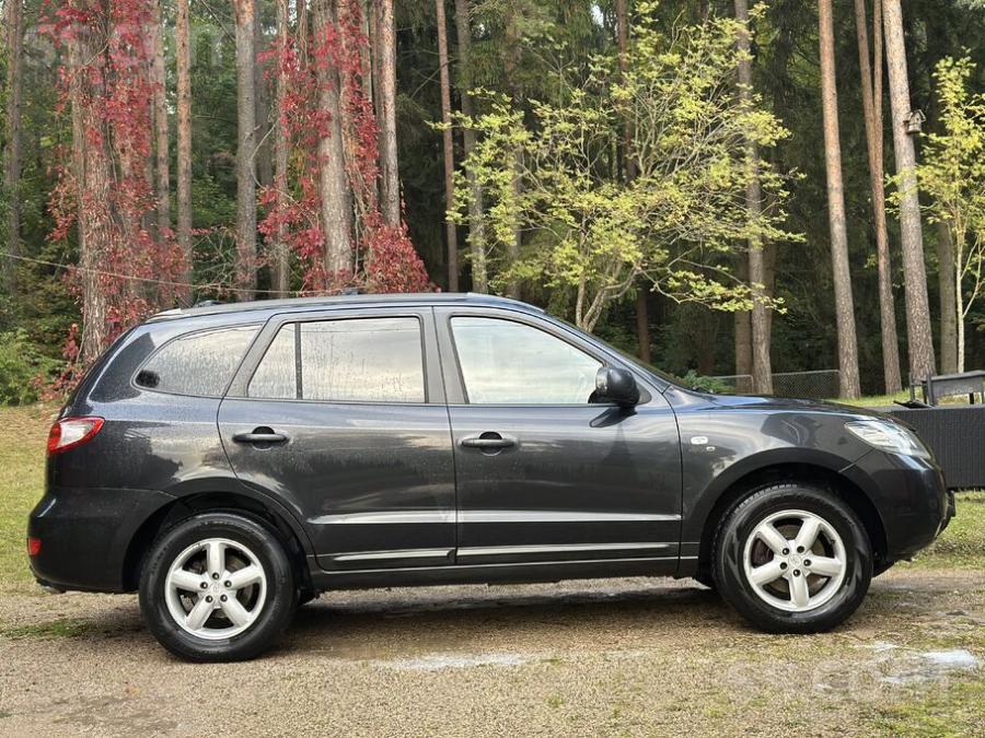 Melns Hyundai Santa Fe 2007 Tukums, ar dzinēja tilpumu 2.20 L un nobraukumu 384 tūkst. km par 2800 €, foto 7 vietnē AUTOMOTO.COM.LV