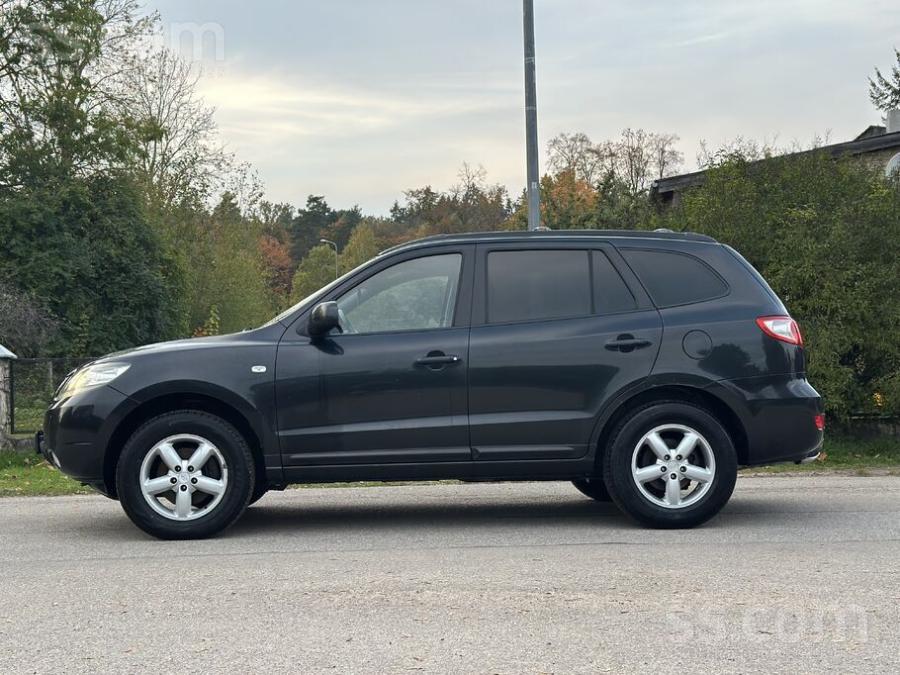 Melns Hyundai Santa Fe 2007 Tukums, ar dzinēja tilpumu 2.20 L un nobraukumu 384 tūkst. km par 2800 €, foto 12 vietnē AUTOMOTO.COM.LV