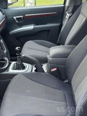 Melns Hyundai Santa Fe 2007 Tukums, ar dzinēja tilpumu 2.20 L un nobraukumu 384 tūkst. km par 2800 €, foto 15 vietnē AUTOMOTO.COM.LV