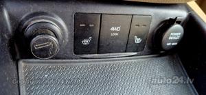 Black Hyundai Santa Fe 2007 in Tallinn, with an engine capacity of 2.20 L and mileage of 413 thousand km for 3700 €, photo 26 on AUTOMOTO.COM.LV